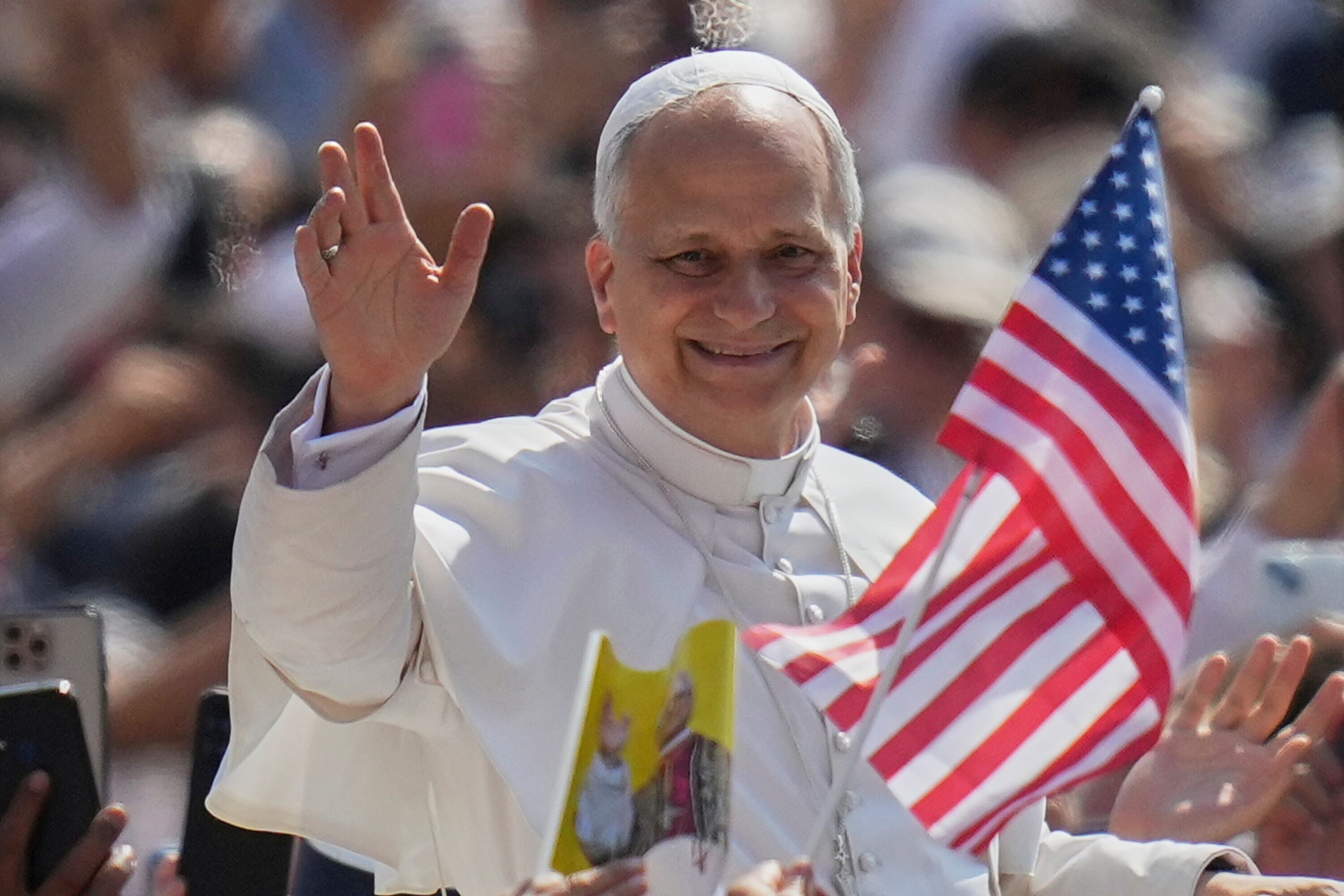 Pope Leo, who has criticized Trump, is popular with U.S. Catholics ...